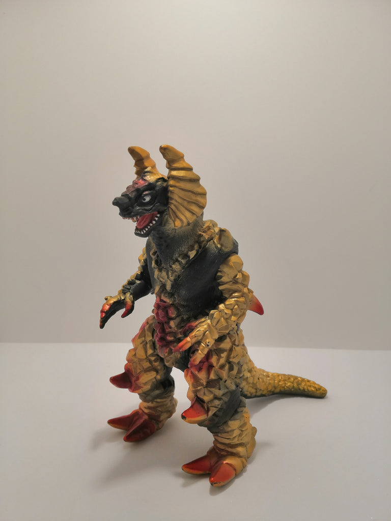 BANDAI Ultraman Tiga Ultra Monster Kaiju Goldras Vintage Figure 1997 ...