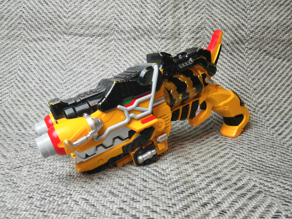 BANDAI Power Rangers Dino Charge DX Gaburevolver & DX Minityra – Senpai ...