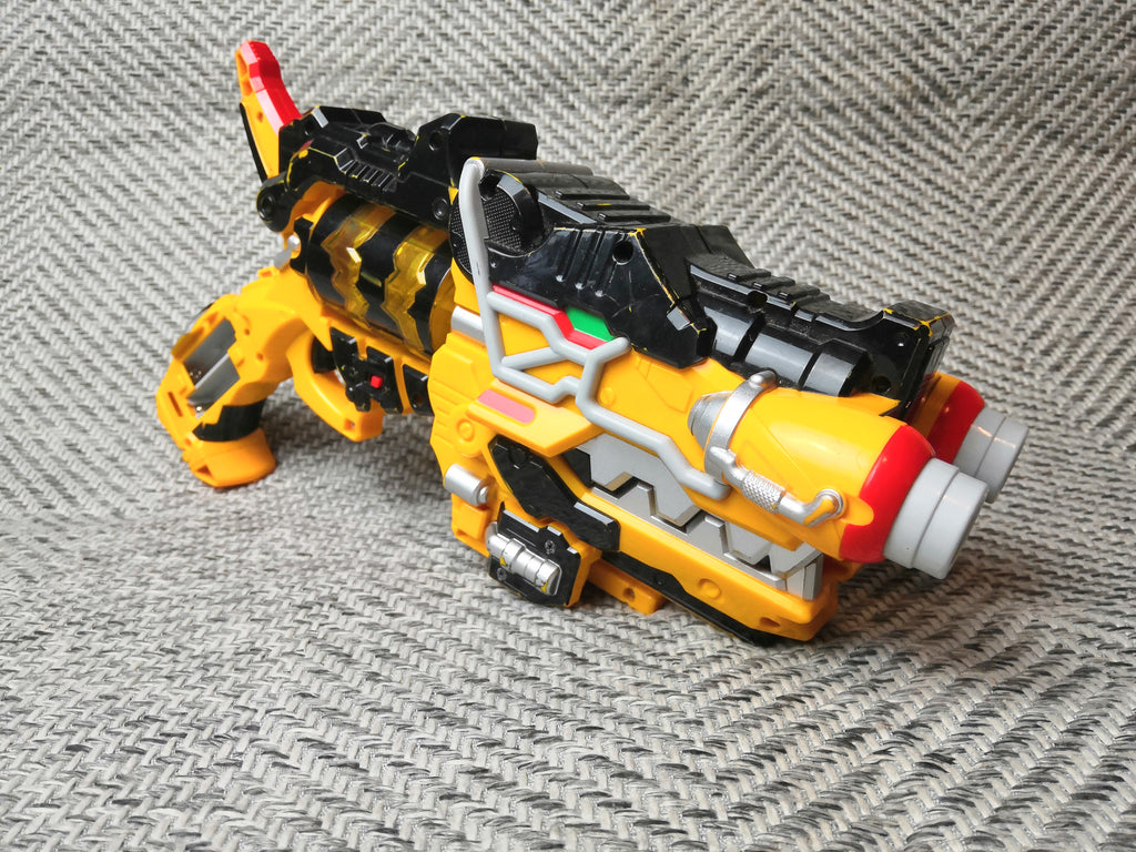 BANDAI Power Rangers Dino Charge DX Gaburevolver & DX Minityra – Senpai ...