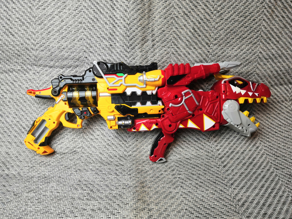 BANDAI Power Rangers Dino Charge DX Gaburevolver & DX Minityra – Senpai ...