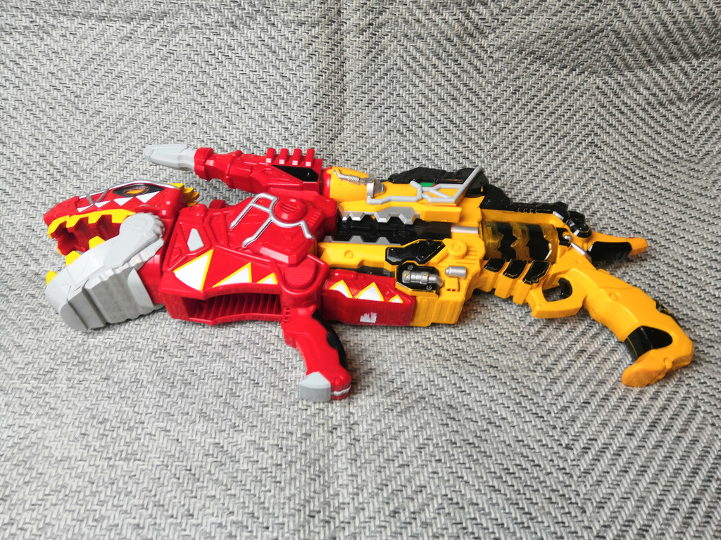 BANDAI Power Rangers Dino Charge DX Gaburevolver & DX Minityra – Senpai ...